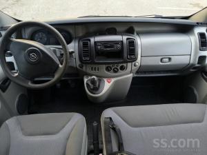 Grey Opel Vivaro 2007 in Valmiera, with an engine capacity of 2.50 L and mileage of 350 thousand km for 6550 €, photo 25 on AUTOMOTO.COM.LV