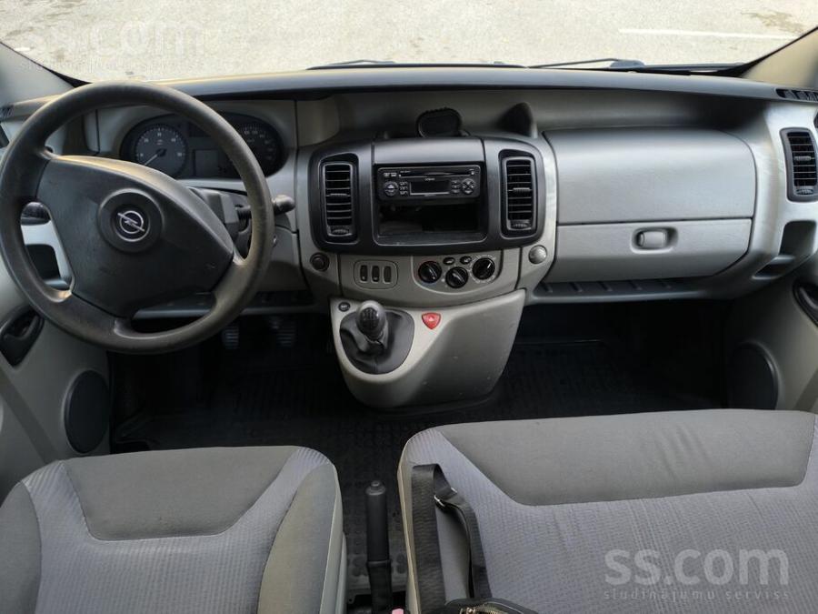 Grey Opel Vivaro 2007 in Valmiera, with an engine capacity of 2.50 L and mileage of 350 thousand km for 6550 €, photo 25 on AUTOMOTO.COM.LV