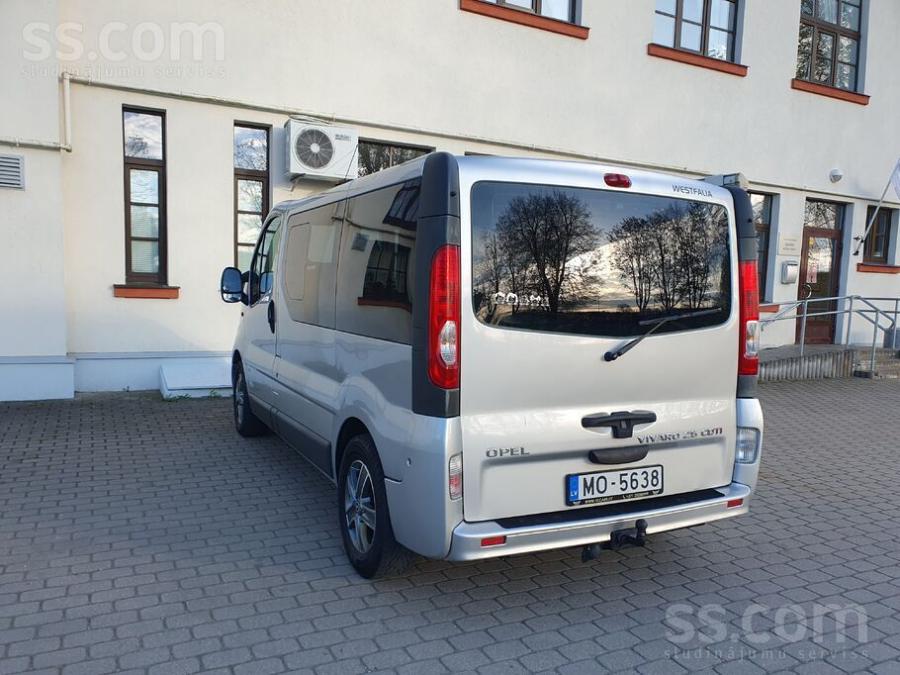 Pelēks Opel Vivaro 2008 Jelgava, ar dzinēja tilpumu 2.50 L un nobraukumu 370 tūkst. km par 3300 €, foto 3 vietnē AUTOMOTO.COM.LV