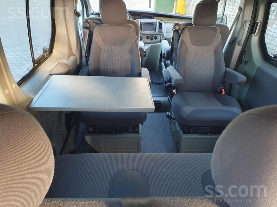 Pelēks Opel Vivaro 2008 Jelgava, ar dzinēja tilpumu 2.50 L un nobraukumu 370 tūkst. km par 3300 €, foto 18 vietnē AUTOMOTO.COM.LV