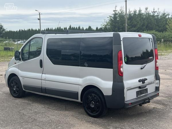 Grey Opel Vivaro 2008 in Kedainiai, with an engine capacity of 2.00 L and mileage of 243 thousand km for 6800 €, photo 4 on AUTOMOTO.COM.LV