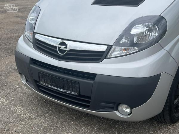 Grey Opel Vivaro 2008 in Kedainiai, with an engine capacity of 2.00 L and mileage of 243 thousand km for 6800 €, photo 8 on AUTOMOTO.COM.LV