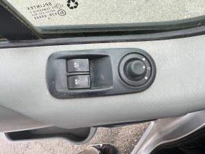 Pelēks Opel Vivaro 2008 Kėdainiai, ar dzinēja tilpumu 2.00 L un nobraukumu 243 tūkst. km par 6800 €, foto 18 vietnē AUTOMOTO.COM.LV