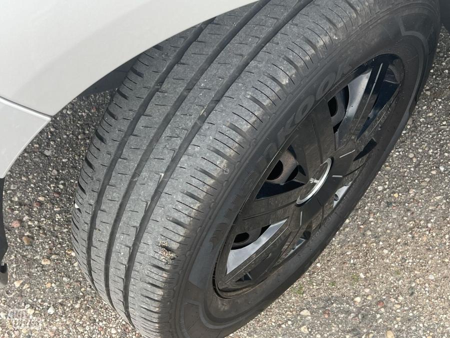 Pelēks Opel Vivaro 2008 Kėdainiai, ar dzinēja tilpumu 2.00 L un nobraukumu 243 tūkst. km par 6800 €, foto 24 vietnē AUTOMOTO.COM.LV