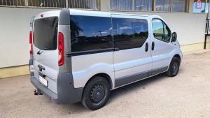 Pelēks Opel Vivaro 2008 Ogre, ar dzinēja tilpumu 2.00 L un nobraukumu 296 tūkst. km par 7150 €, foto 4 vietnē AUTOMOTO.COM.LV
