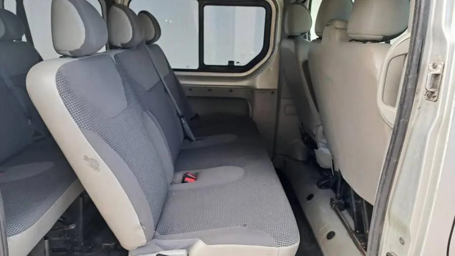 Pelēks Opel Vivaro 2008 Ogre, ar dzinēja tilpumu 2.00 L un nobraukumu 296 tūkst. km par 7150 €, foto 5 vietnē AUTOMOTO.COM.LV