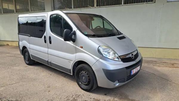 Pelēks Opel Vivaro 2008 Ogre, ar dzinēja tilpumu 2.00 L un nobraukumu 296 tūkst. km par 7150 €, foto 7 vietnē AUTOMOTO.COM.LV
