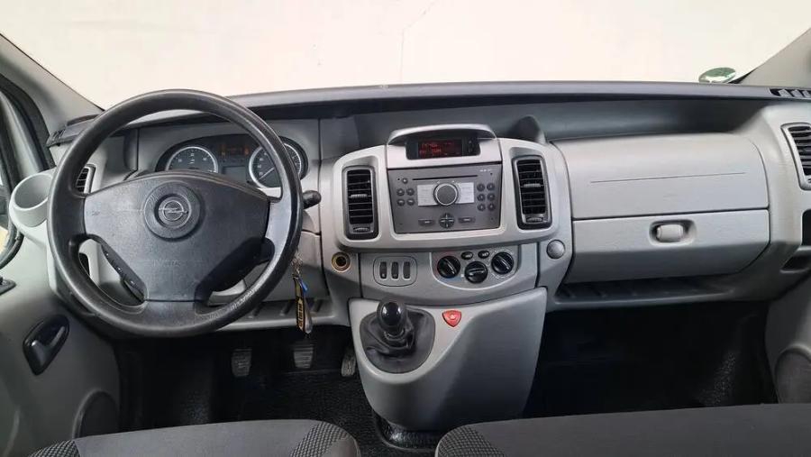 Pelēks Opel Vivaro 2008 Ogre, ar dzinēja tilpumu 2.00 L un nobraukumu 296 tūkst. km par 7150 €, foto 9 vietnē AUTOMOTO.COM.LV