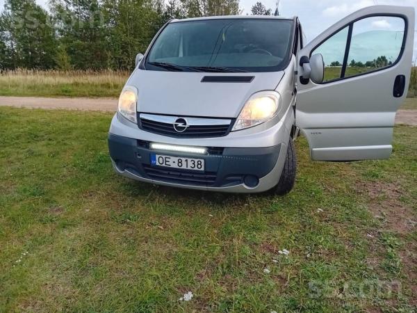 Опель Виваро 2008 в Рига на AUTOMOTO.COM.LV Серый Опель Виваро 2008 в Рига, объемом двигателя 2.50 л и пробегом 350 тыс. км за 6100 €, фото 3 на AUTOMOTO.COM.LV