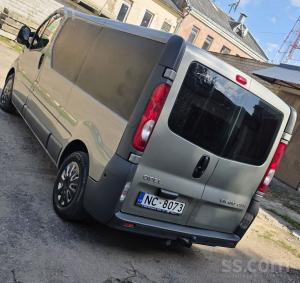 Pelēks Opel Vivaro 2008 Daugavpils, ar dzinēja tilpumu 2.00 L un nobraukumu 319 tūkst. km par 6750 €, foto 5 vietnē AUTOMOTO.COM.LV