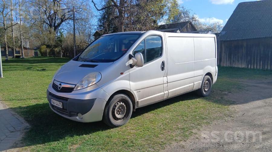 Grey Opel Vivaro 2008 in Riga, with an engine capacity of 2.50 L and mileage of 245 thousand km for 3150 €, photo 1 on AUTOMOTO.COM.LV
