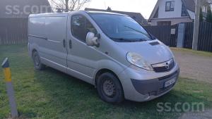 Grey Opel Vivaro 2008 in Riga, with an engine capacity of 2.50 L and mileage of 245 thousand km for 3150 €, photo 4 on AUTOMOTO.COM.LV