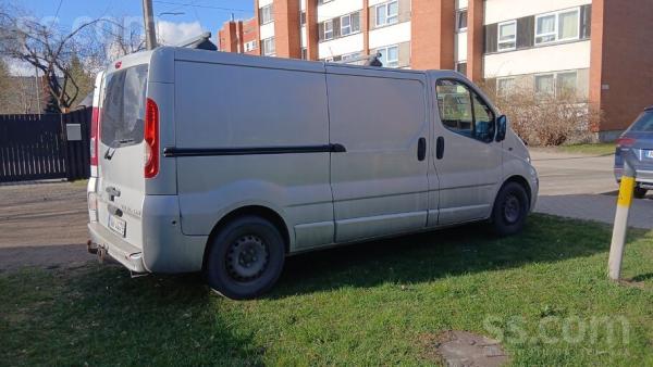 Pelēks Opel Vivaro 2008 Rīga, ar dzinēja tilpumu 2.50 L un nobraukumu 245 tūkst. km par 3150 €, foto 5 vietnē AUTOMOTO.COM.LV