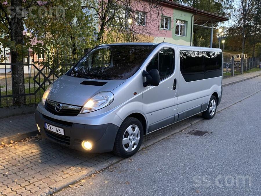 Grey Opel Vivaro 2008 in Madona, with an engine capacity of 2.00 L and mileage of 266 thousand km for 7650 €, photo 1 on AUTOMOTO.COM.LV