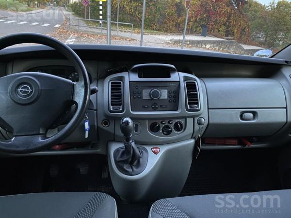 Grey Opel Vivaro 2008 in Madona, with an engine capacity of 2.00 L and mileage of 266 thousand km for 7650 €, photo 6 on AUTOMOTO.COM.LV