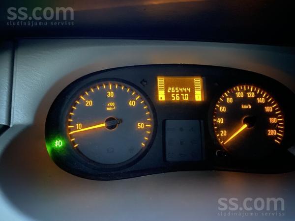 Grey Opel Vivaro 2008 in Madona, with an engine capacity of 2.00 L and mileage of 266 thousand km for 7650 €, photo 7 on AUTOMOTO.COM.LV
