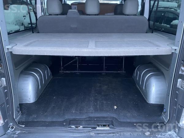 Grey Opel Vivaro 2008 in Madona, with an engine capacity of 2.00 L and mileage of 266 thousand km for 7650 €, photo 9 on AUTOMOTO.COM.LV