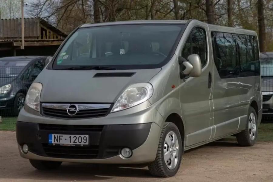 Pelēks Opel Vivaro 2009 Grobiņa, ar dzinēja tilpumu 2.00 L un nobraukumu 234 tūkst. km par 9450 €, foto 3 vietnē AUTOMOTO.COM.LV