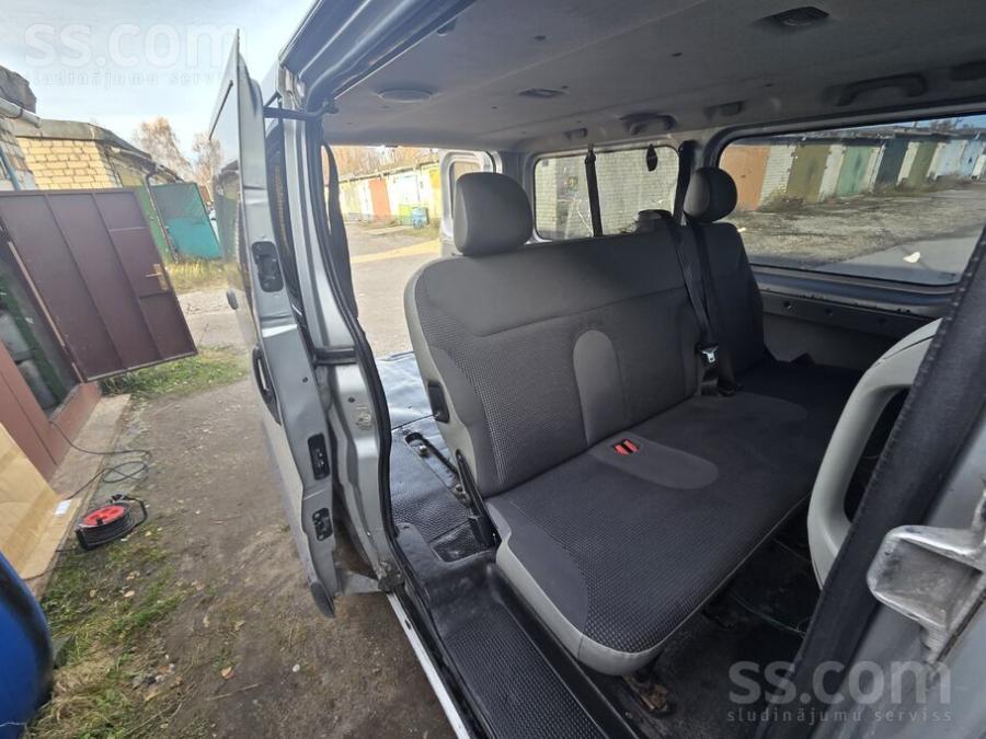Grey Opel Vivaro 2009 in Riga, with an engine capacity of 2.50 L and mileage of 335 thousand km for 3500 €, photo 9 on AUTOMOTO.COM.LV
