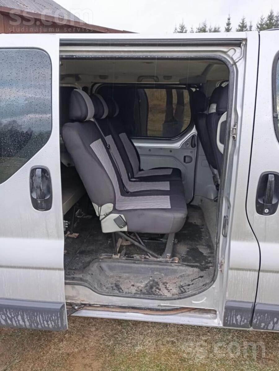 Pelēks Opel Vivaro 2010 Valka, ar dzinēja tilpumu 2.00 L un nobraukumu 209 tūkst. km par 4999 €, foto 11 vietnē AUTOMOTO.COM.LV