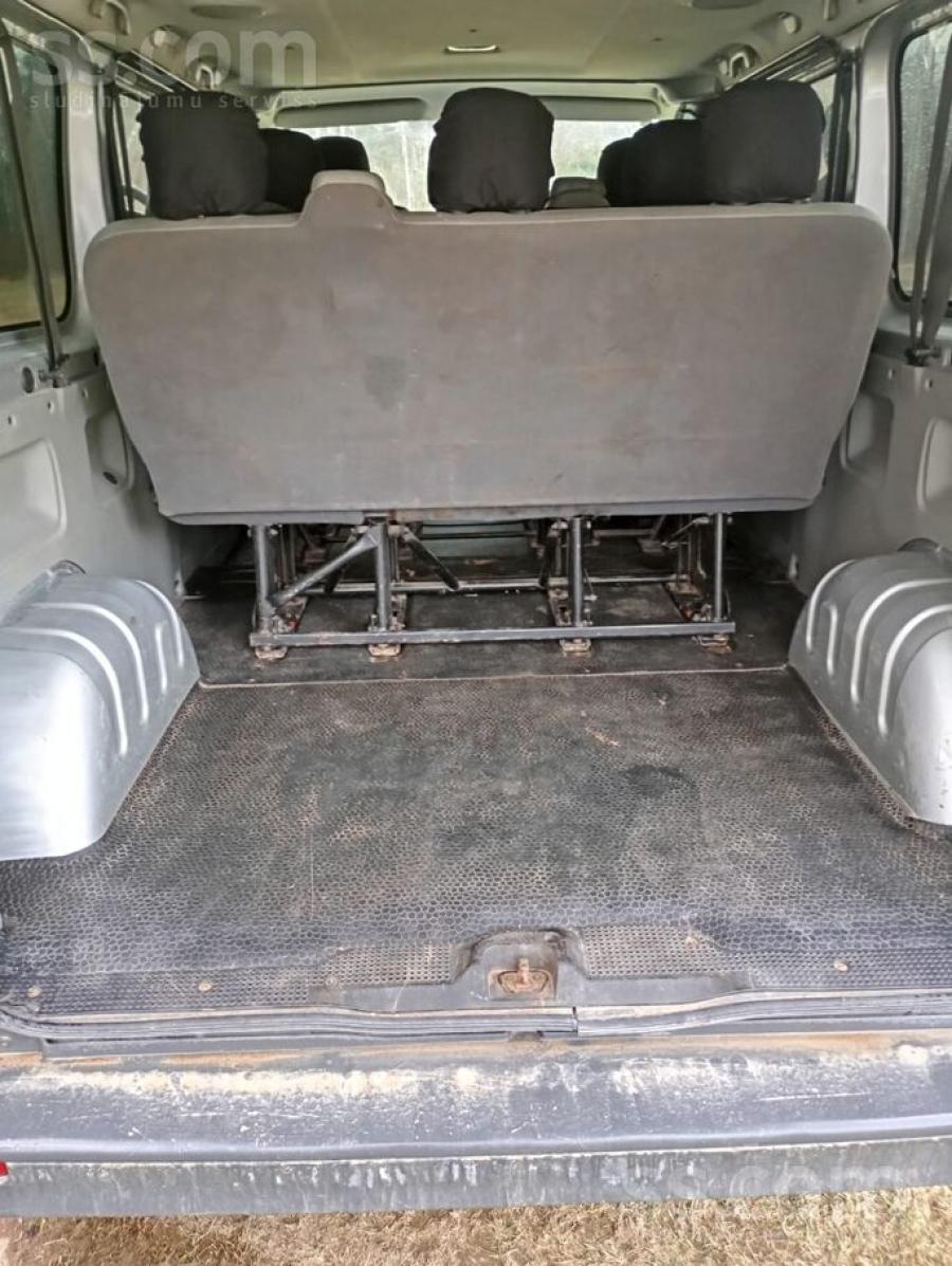 Pelēks Opel Vivaro 2010 Valka, ar dzinēja tilpumu 2.00 L un nobraukumu 209 tūkst. km par 4999 €, foto 12 vietnē AUTOMOTO.COM.LV