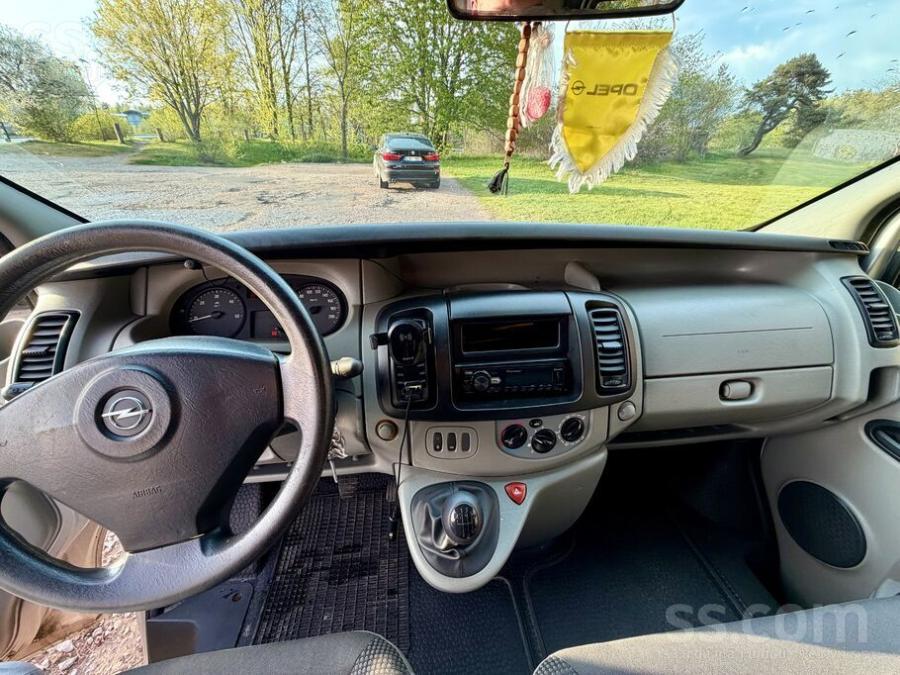 Grey Opel Vivaro 2010 in Liepaja, with an engine capacity of 2.00 L and mileage of 132 thousand km for 4950 €, photo 12 on AUTOMOTO.COM.LV