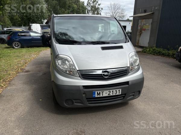 Pelēks Opel Vivaro 2010 Rīga, ar dzinēja tilpumu 2.00 L un nobraukumu 448 tūkst. km par 4800 €, foto 2 vietnē AUTOMOTO.COM.LV