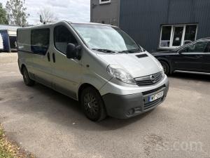 Grey Opel Vivaro 2010 in Riga, with an engine capacity of 2.00 L and mileage of 448 thousand km for 4800 €, photo 4 on AUTOMOTO.COM.LV