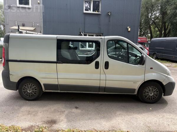 Pelēks Opel Vivaro 2010 Rīga, ar dzinēja tilpumu 2.00 L un nobraukumu 448 tūkst. km par 4800 €, foto 4 vietnē AUTOMOTO.COM.LV
