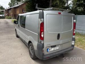Grey Opel Vivaro 2010 in Riga, with an engine capacity of 2.00 L and mileage of 448 thousand km for 4800 €, photo 8 on AUTOMOTO.COM.LV