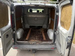 Grey Opel Vivaro 2010 in Riga, with an engine capacity of 2.00 L and mileage of 448 thousand km for 4800 €, photo 9 on AUTOMOTO.COM.LV