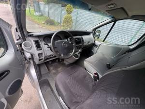 Grey Opel Vivaro 2010 in Riga, with an engine capacity of 2.00 L and mileage of 448 thousand km for 4800 €, photo 12 on AUTOMOTO.COM.LV