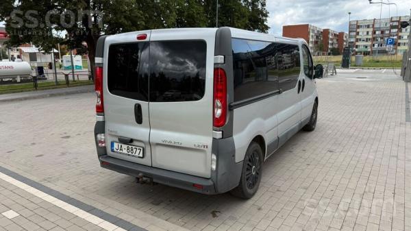 Серый Опель Виваро 2010 в Резекне, объемом двигателя 2.50 л и пробегом 185 тыс. км за 9500 €, фото 3 на AUTOMOTO.COM.LV