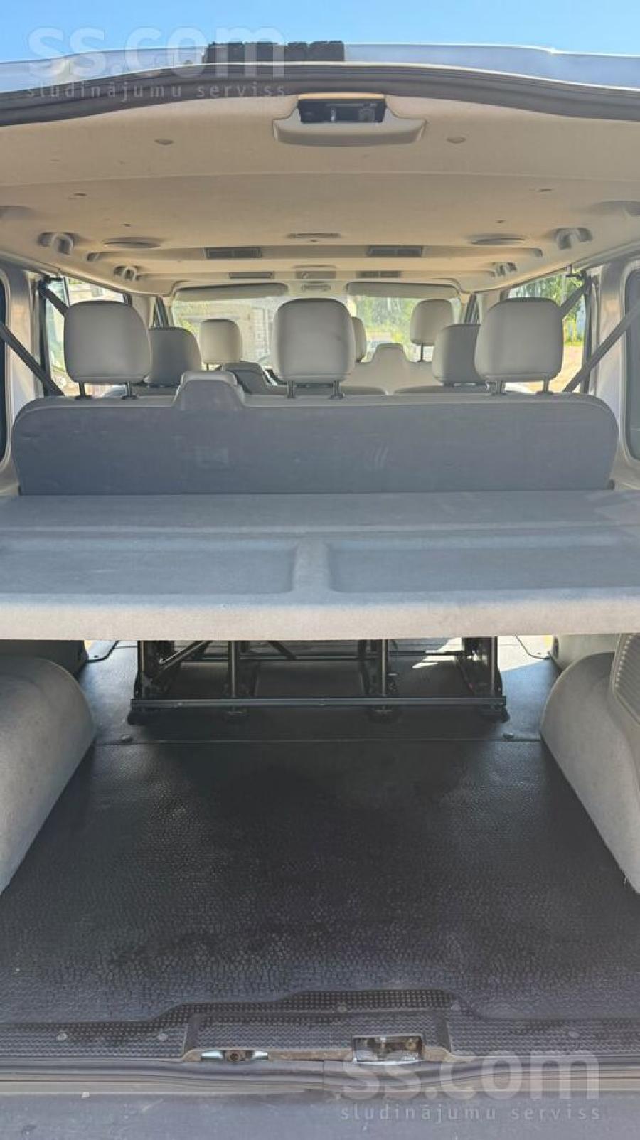 Pelēks Opel Vivaro 2010 Rēzekne, ar dzinēja tilpumu 2.50 L un nobraukumu 185 tūkst. km par 9500 €, foto 11 vietnē AUTOMOTO.COM.LV