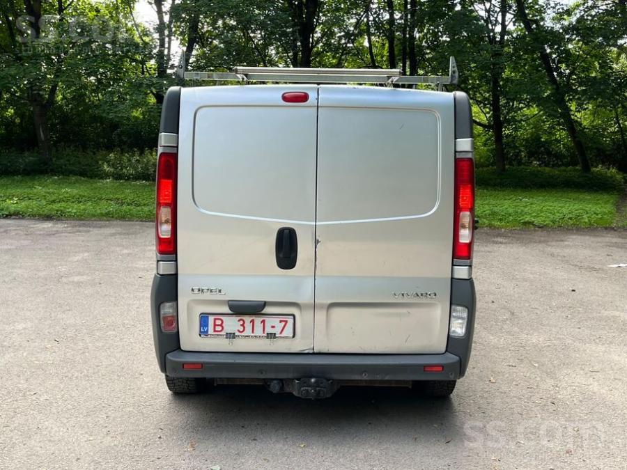 Grey Opel Vivaro 2010 in Riga, with an engine capacity of 2.00 L and mileage of 0 thousand km for 5490 €, photo 5 on AUTOMOTO.COM.LV