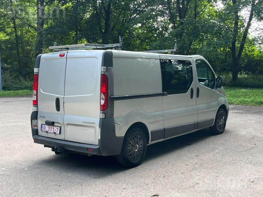 Grey Opel Vivaro 2010 in Riga, with an engine capacity of 2.00 L and mileage of 0 thousand km for 5490 €, photo 6 on AUTOMOTO.COM.LV