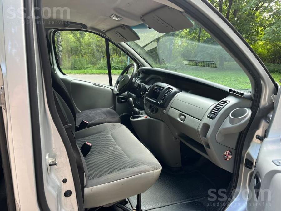 Grey Opel Vivaro 2010 in Riga, with an engine capacity of 2.00 L and mileage of 0 thousand km for 5490 €, photo 18 on AUTOMOTO.COM.LV