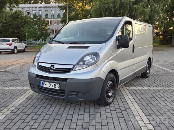 Pelēks Opel Vivaro 2011 Jelgava, ar dzinēja tilpumu 2.00 L un nobraukumu 343 tūkst. km par 3650 €, foto 3 vietnē AUTOMOTO.COM.LV