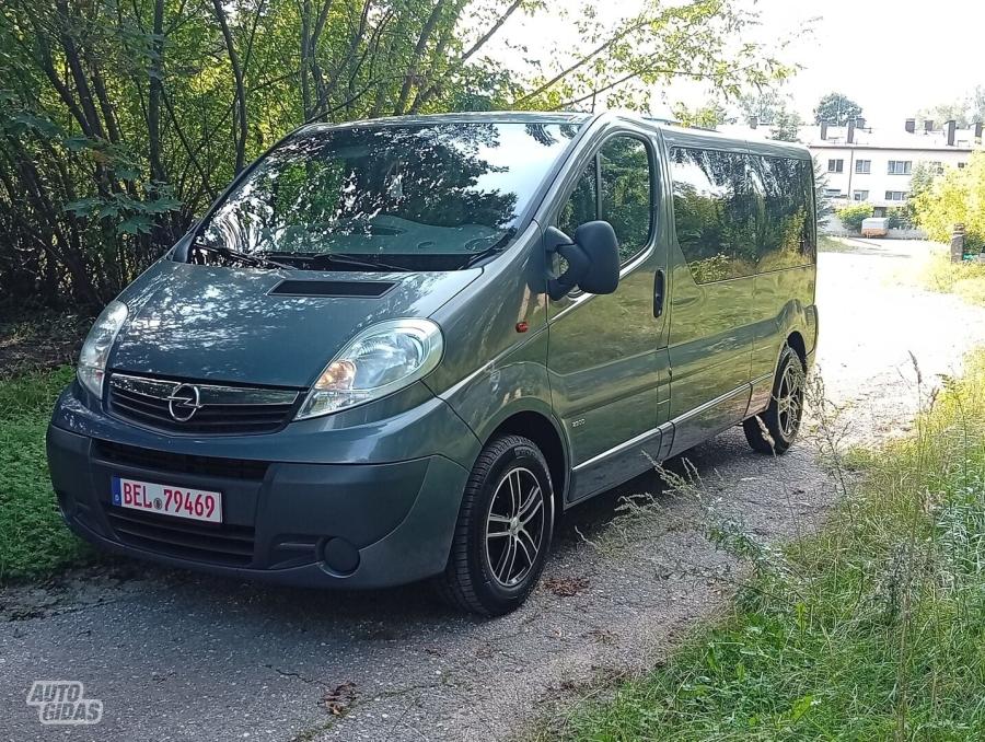 Grey Opel Vivaro 2011 in Vilnius, with an engine capacity of 2.00 L and mileage of 270 thousand km for 7999 €, photo 1 on AUTOMOTO.COM.LV