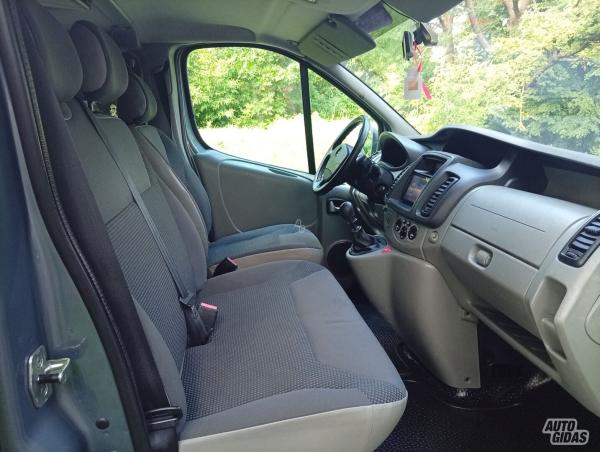 Grey Opel Vivaro 2011 in Vilnius, with an engine capacity of 2.00 L and mileage of 270 thousand km for 7999 €, photo 9 on AUTOMOTO.COM.LV
