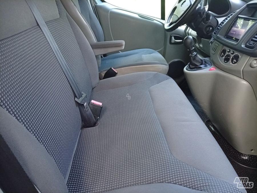 Grey Opel Vivaro 2011 in Vilnius, with an engine capacity of 2.00 L and mileage of 270 thousand km for 7999 €, photo 13 on AUTOMOTO.COM.LV
