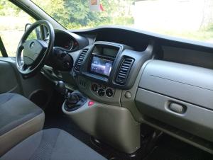 Grey Opel Vivaro 2011 in Vilnius, with an engine capacity of 2.00 L and mileage of 270 thousand km for 7999 €, photo 11 on AUTOMOTO.COM.LV