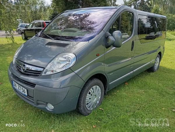 Grey Opel Vivaro 2011 in Bauska, with an engine capacity of 2.50 L and mileage of 261 thousand km for 9900 €, photo 1 on AUTOMOTO.COM.LV