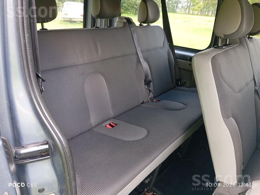 Pelēks Opel Vivaro 2011 Bauska, ar dzinēja tilpumu 2.50 L un nobraukumu 261 tūkst. km par 9900 €, foto 9 vietnē AUTOMOTO.COM.LV