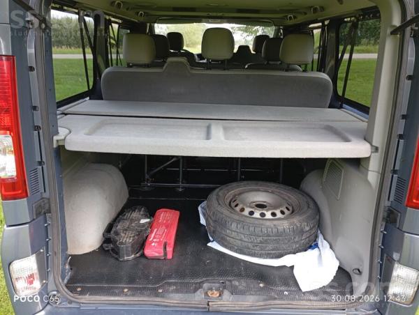 Grey Opel Vivaro 2011 in Bauska, with an engine capacity of 2.50 L and mileage of 261 thousand km for 9900 €, photo 10 on AUTOMOTO.COM.LV