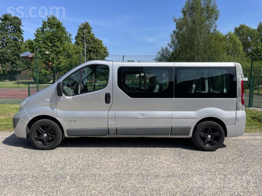Grey Opel Vivaro 2012 in Kuldiga, with an engine capacity of 2.00 L and mileage of 243 thousand km for 14762 €, photo 6 on AUTOMOTO.COM.LV