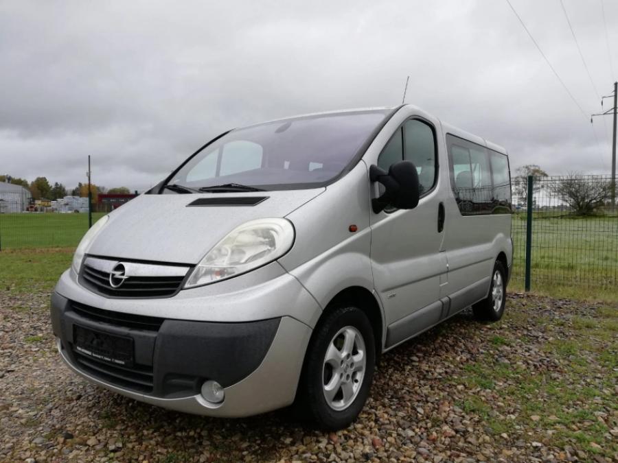 Pelēks Opel Vivaro 2012 Rīga, ar dzinēja tilpumu 2.00 L un nobraukumu 260 tūkst. km par 9900 €, foto 1 vietnē AUTOMOTO.COM.LV