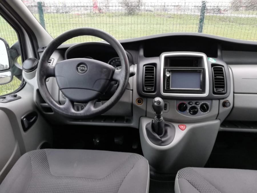 Pelēks Opel Vivaro 2012 Rīga, ar dzinēja tilpumu 2.00 L un nobraukumu 260 tūkst. km par 9900 €, foto 13 vietnē AUTOMOTO.COM.LV