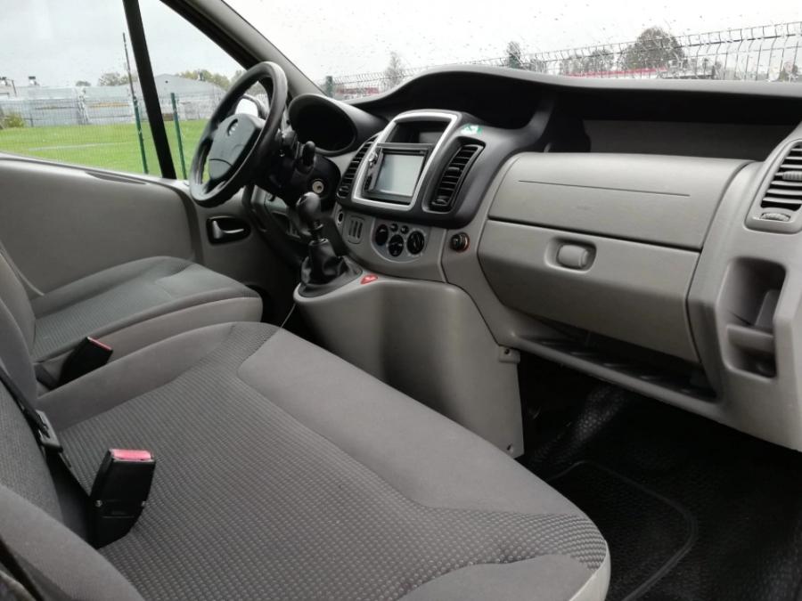 Pelēks Opel Vivaro 2012 Rīga, ar dzinēja tilpumu 2.00 L un nobraukumu 260 tūkst. km par 9900 €, foto 15 vietnē AUTOMOTO.COM.LV