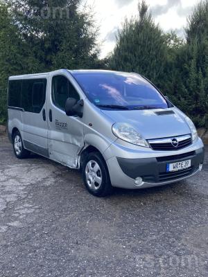 Grey Opel Vivaro 2012 in Dobele, with an engine capacity of 2.00 L and mileage of 178 thousand km for 7300 €, photo 4 on AUTOMOTO.COM.LV